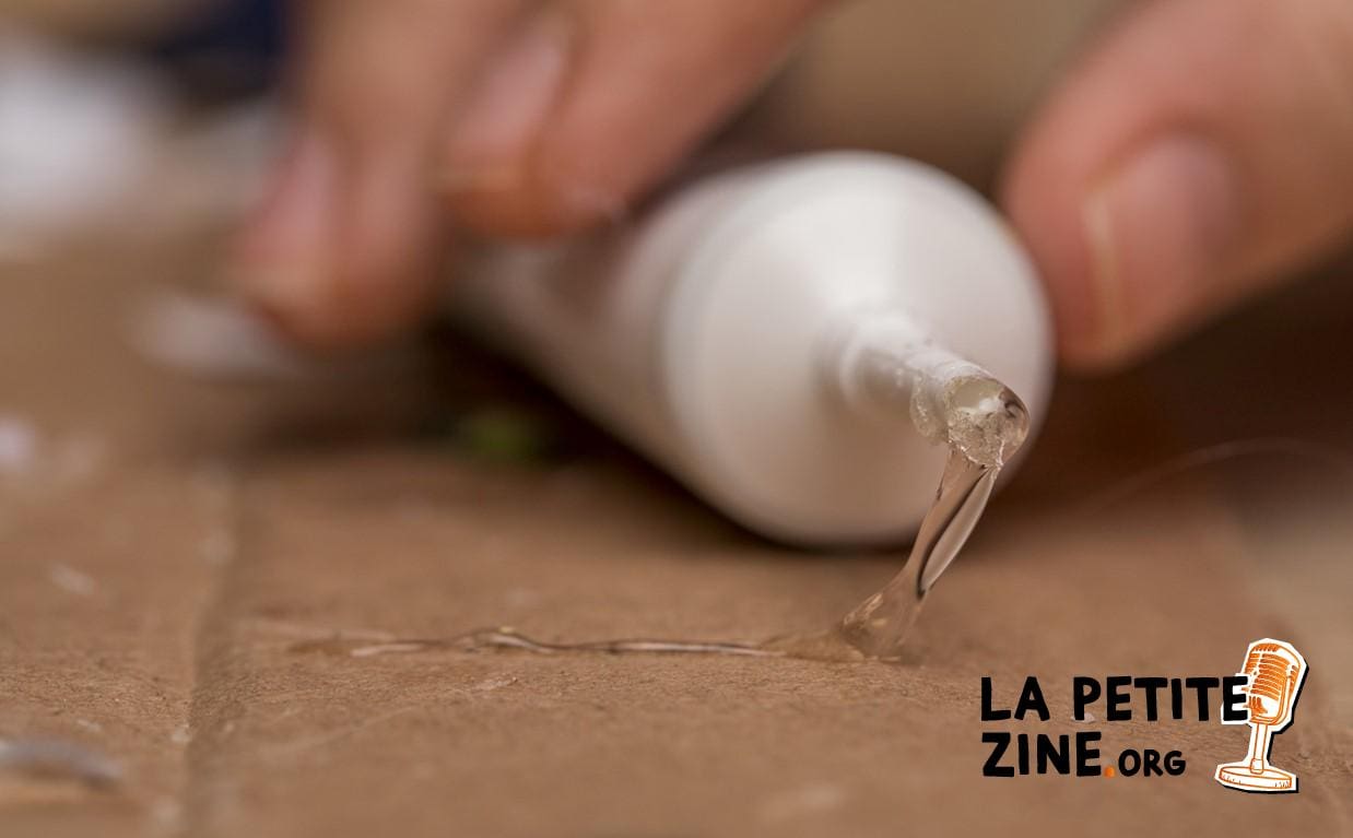 Comment enlever de la glue sur les doigts ? - lapetitezine.org
